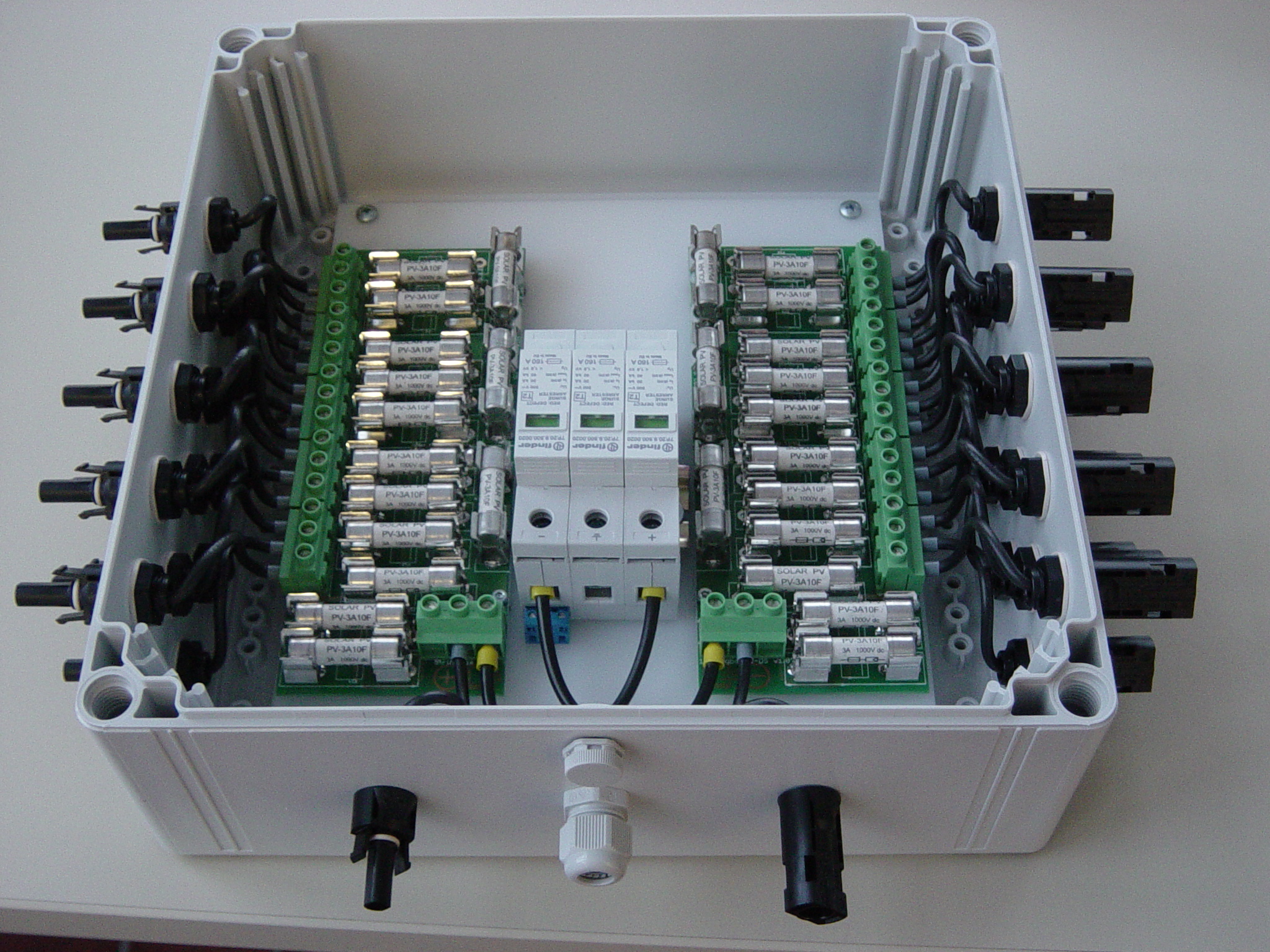 Stringbox small medium string combinations for several inverters